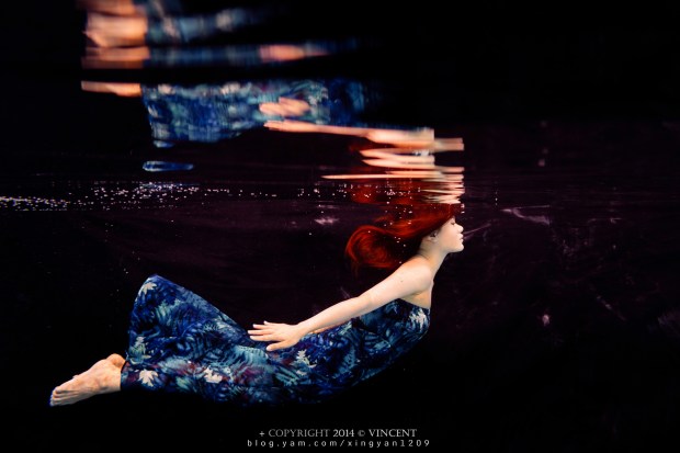 UNDERWATER Amber 水中寫真 – Vincent Wedding 婚禮錄影 婚禮紀錄 攝影工作室