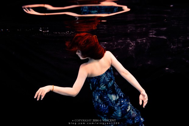 UNDERWATER Amber 水中寫真 – Vincent Wedding 婚禮錄影 婚禮紀錄 攝影工作室